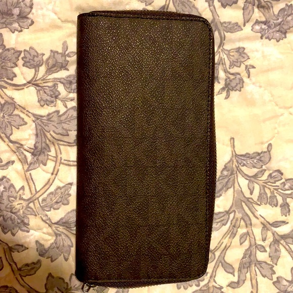 Michael Kors | Accessories | Mk Wallet | Poshmark